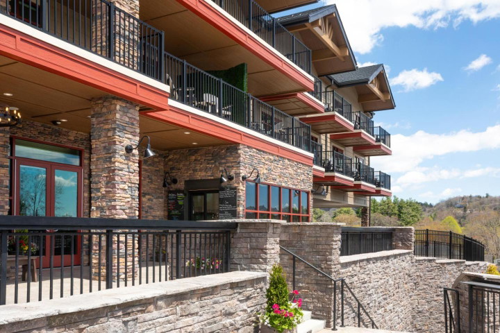The Embers Hotel - Blowing Rock