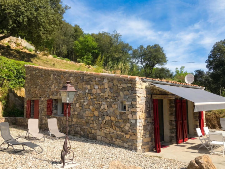 Maison Confortable Avec Piscine à Saint-julien-de-la-nef - Le Vigan