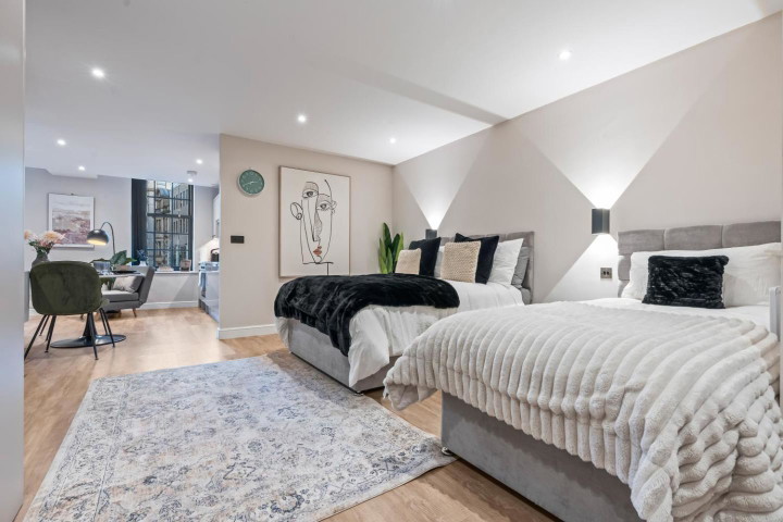 Studio Seven - Leeds City Centre - Leeds