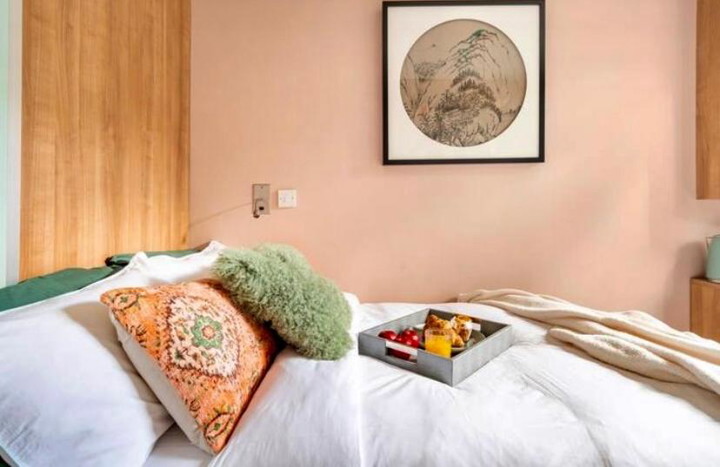 Travellers Tales - A Pod In The Cotswolds - Oxfordshire