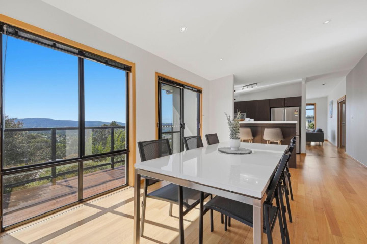 Mount Stuart Lookout - 3 Bedroom House With River View - Hobart