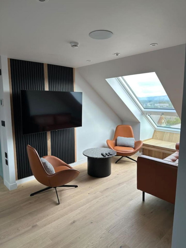 Laurieston Penthouse - Falkirk