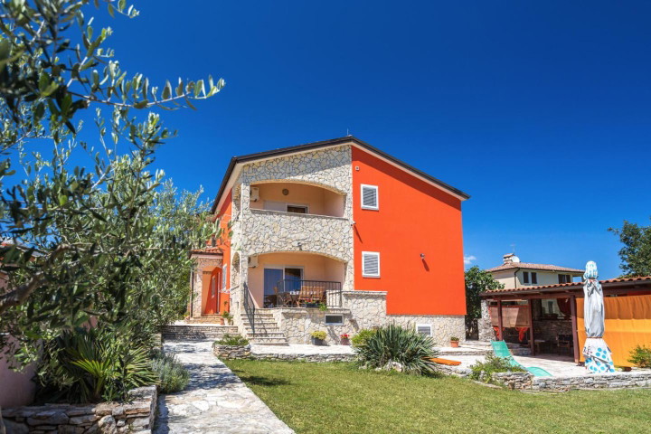 Apartments Villa Orange - Premantura