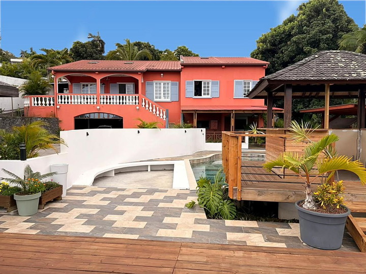 Domaine Terranadee - Grande Villa Et Bungalows Dans Un Jardin Créole Avec Piscine Et Vue Panoramique - Saint Pierre