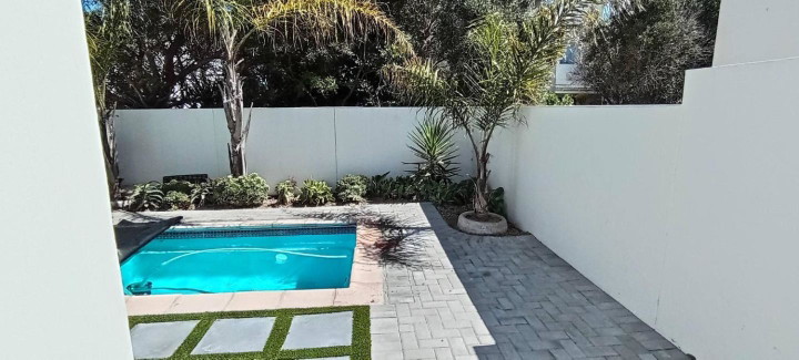 Relax In Style At La Kruger Blue, Langebaans Premier Holiday Home - Langebaan