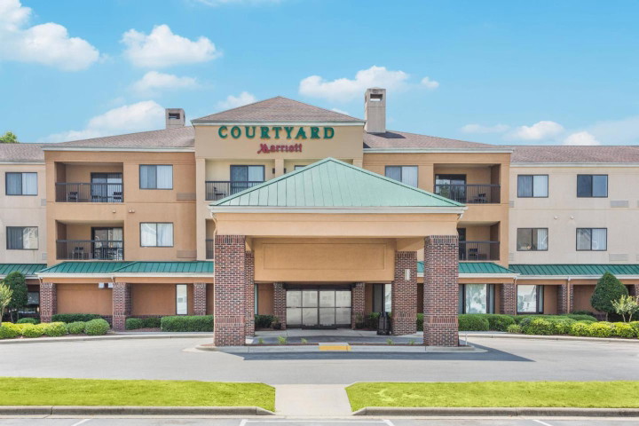 Courtyard By Marriott Rocky Mount - Rocky Mount, NC