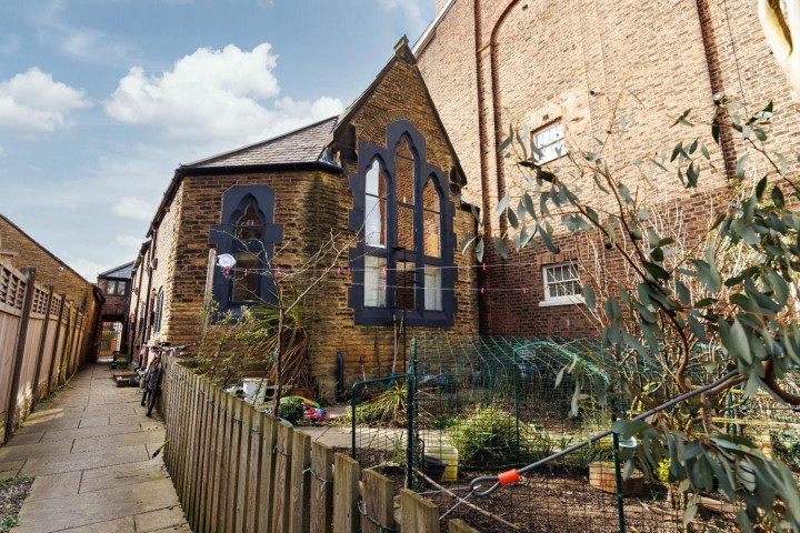 The Scouse House - Unique Stay - Church Conversion - イギリス リバプール