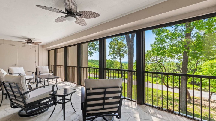 Lake Ozark Oasis Central Location & Pool Access - États-Unis