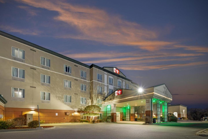 Best Western Plus Pembina Inn & Suites - Manitoba