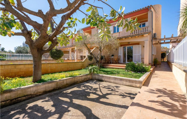Stunning Home In Port D'alcúdia With Wifi - Alcudia
