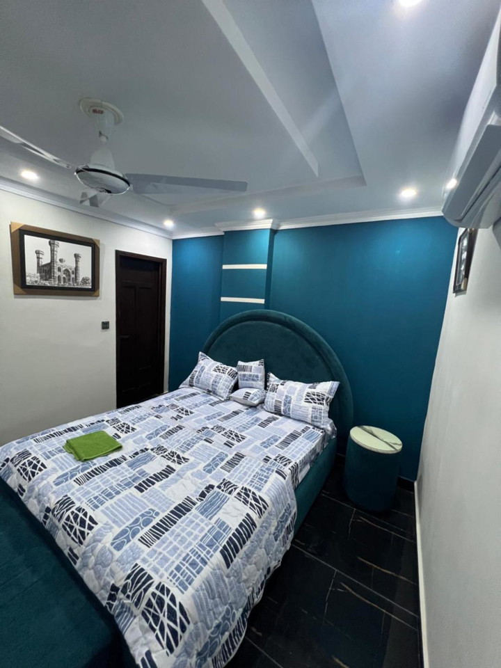 Cozy Embrace Luxury 2-bhk Apartment - Lahore