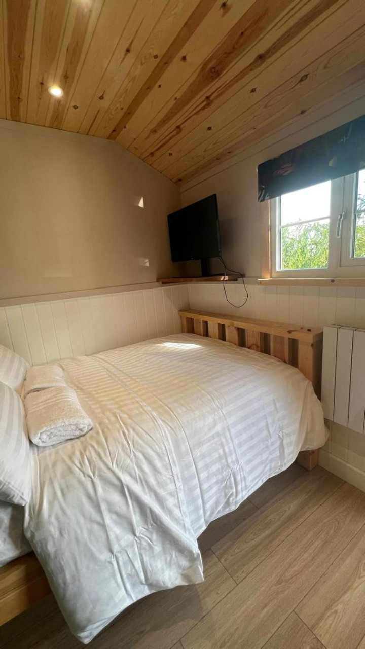 The Rodney Shepards Hut - Hope Valley