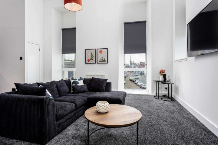 Weaver Suite - Donnini Apartments - Ayr, UK