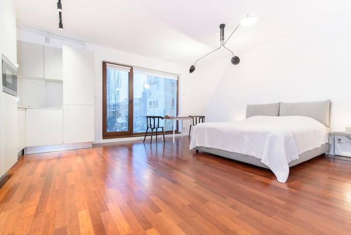 Bianco 19 - Central Studio Universitate - Old Town - Voluntari
