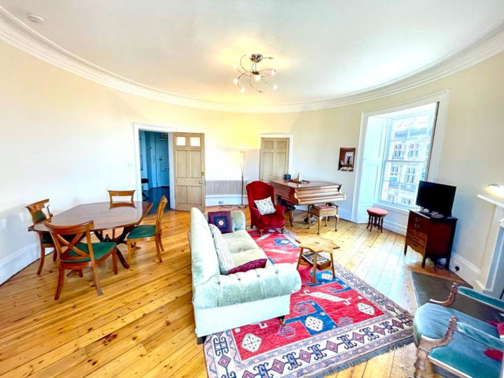 Incredible St Andrew's Sq - 2 Bed In The Sky - Edinburgh