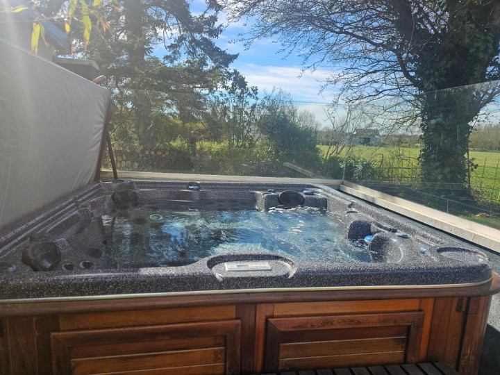 Contemporary Dublin Suite With Hot Tub-10 Min Drive To Dublin Airport - Ashbourne
