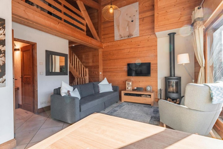 2 Bed Chalet, Sleeps 5 With Shared Pool - Morzine - Morzine