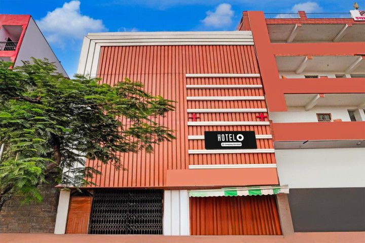 Hotel O Sector 121 Gaur City Mall Noida Formerly Royal Fng - Ghaziabad