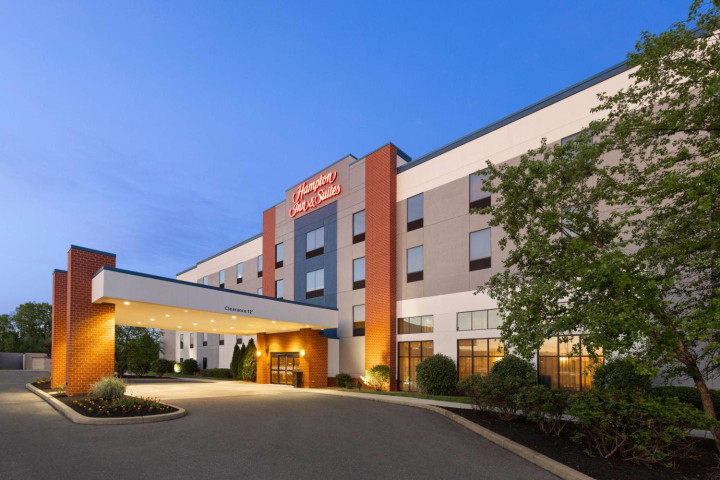Hampton Inn & Suites Harrisburg - Harrisburg, PA
