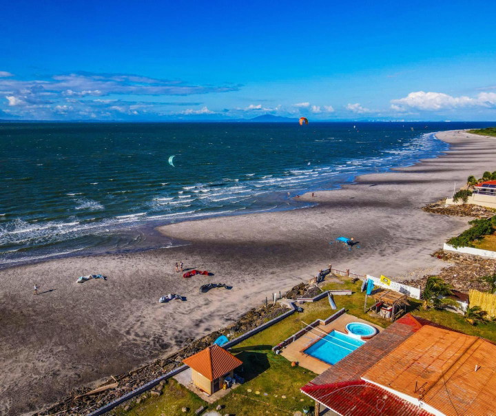 Panama Kite House - Kite, Eat, Sleep, Repeat - Panama