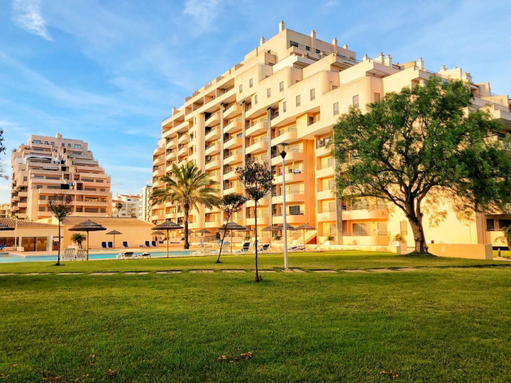 Beautiful Apartment In Paradisiac Praia Da Rocha - Portugal