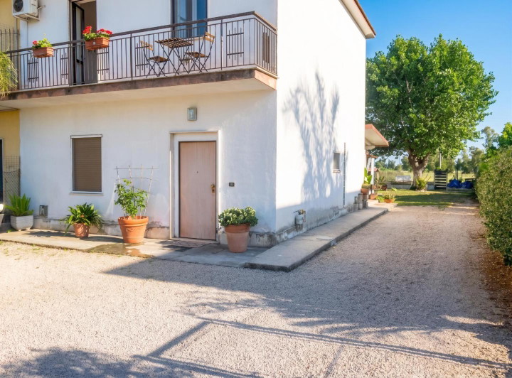 Cozy Apartment In Cioccatelli, 55 M² With Private Garden - Latina