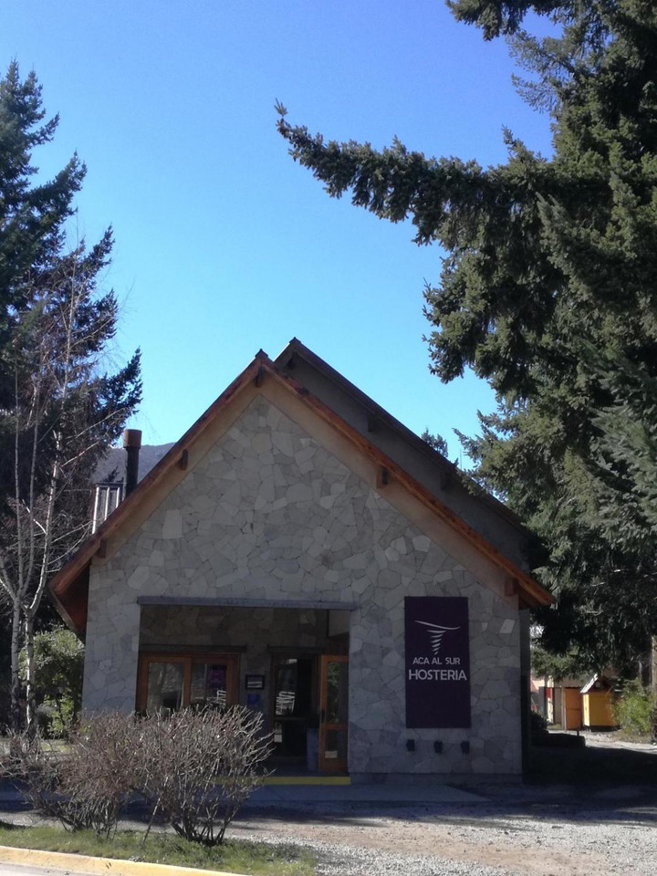 Hosteria Aca Al Sur - Villa La Angostura
