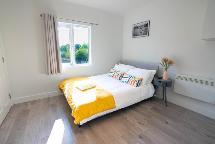 No 02 Studio Flat Available Near Aylesbury Town Station - Aylesbury