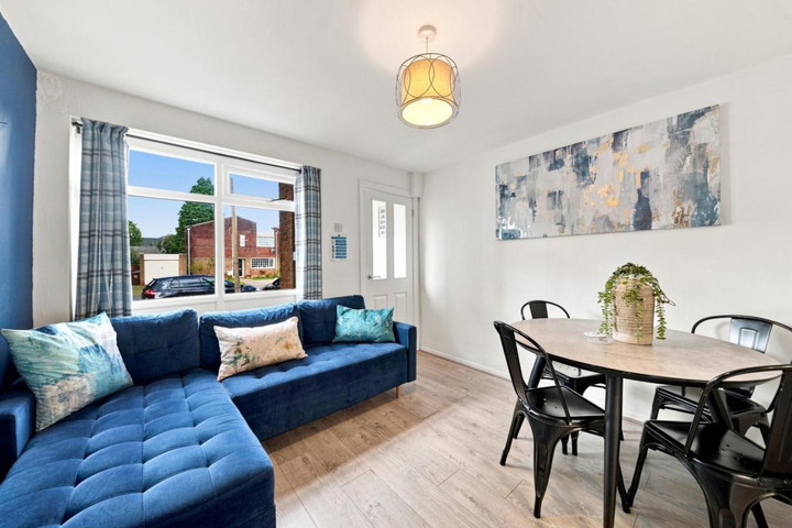 4 Bed Team Stay Lparking Lm60 Lfamilies Ldiscount - Bury