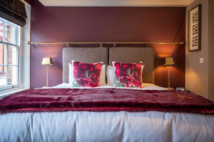 At Home Apartments - Shrewsbury