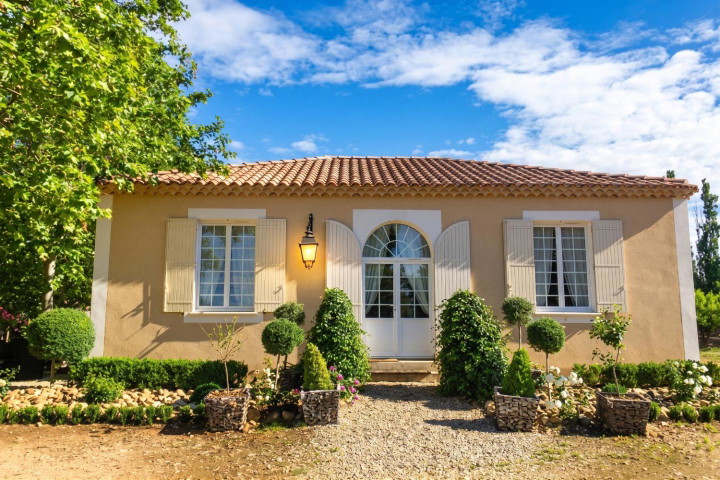 Maison Accueillante à Arles - Jardin, Parking Privé - Arles, France