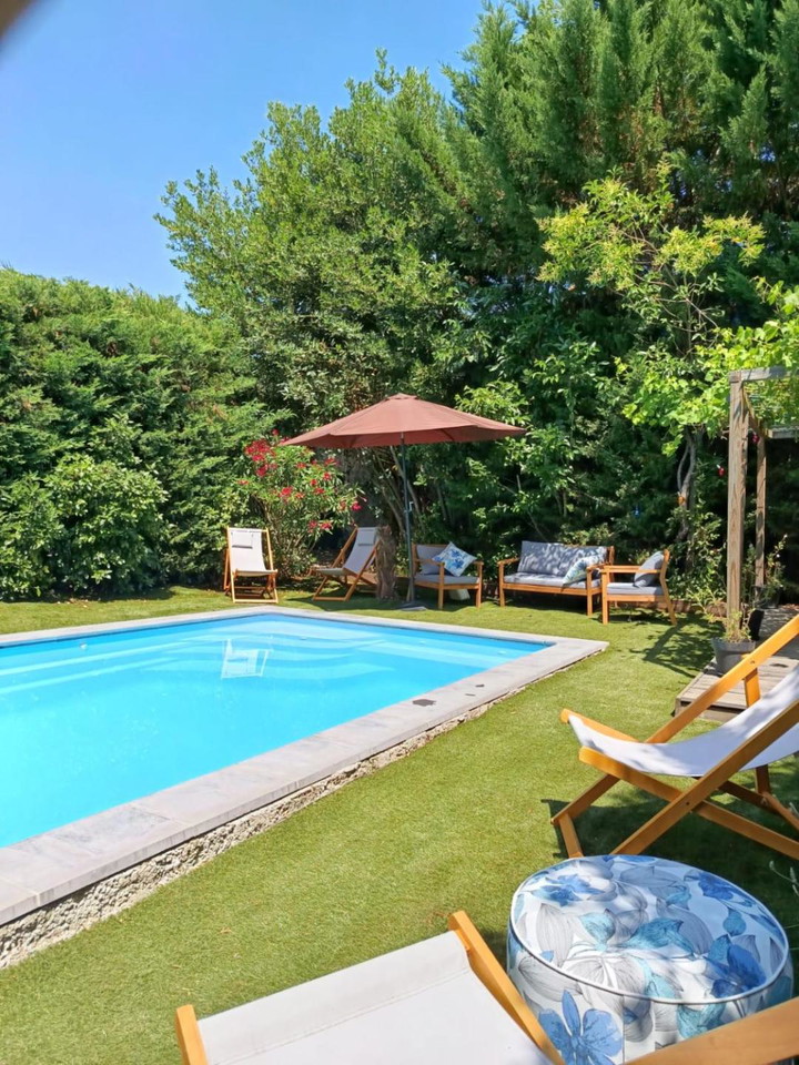 Proche Carcassone Chambre Avec Salle De Bain Et Wc Privée Piscine Salon Et Kitchenette Partagés Avec Voyageurs - Limoux