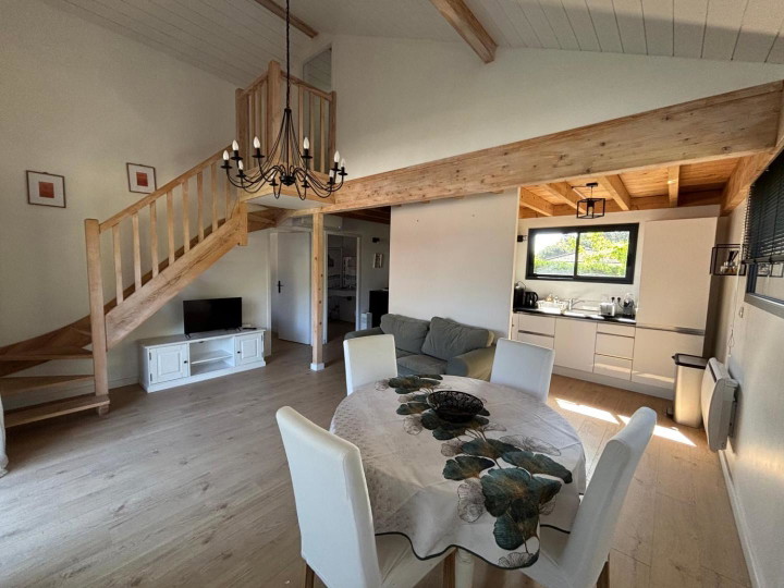 Les Chalets Du Médoc En Bois Aux Accents De Fuste Canadienne Avec Piscine - Gironde