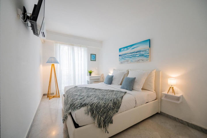 Le Victoria - Beau 2p ,Balcon, Piscine, Sauna Et Parking Privé, Façade En Renovation De Septembre 2026 à Janvier 2027 - Menton