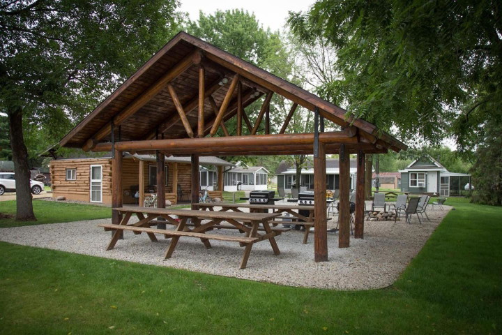 Big River Escape Riverside Cabins - Wisconsin