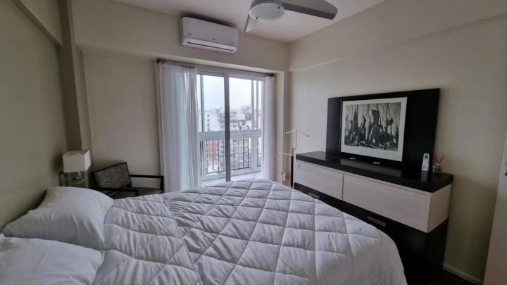 Amplio Y Muy Cómodo Departamento Con Vista Abierta Al Cielo De Buenos Aires - Recoleta