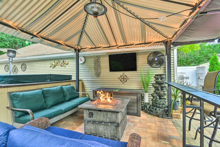 Pet-friendly Taylor Home W/ Backyard Oasis! - Michigan