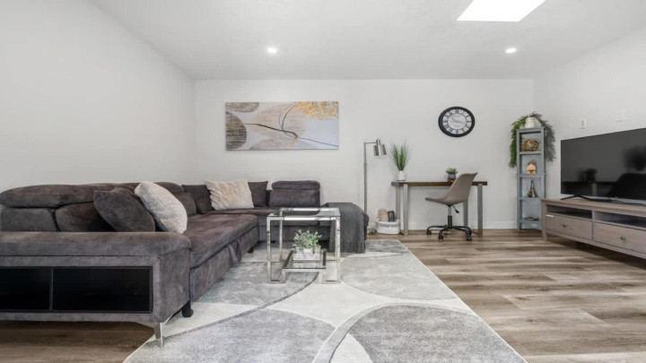 Winston Suite 2br 1ba - Carriage Suite With Garage - Calgary