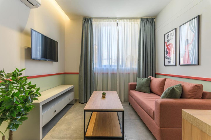Le Gouraud Studios & Apartments In Gemmayzeh - Beyrouth