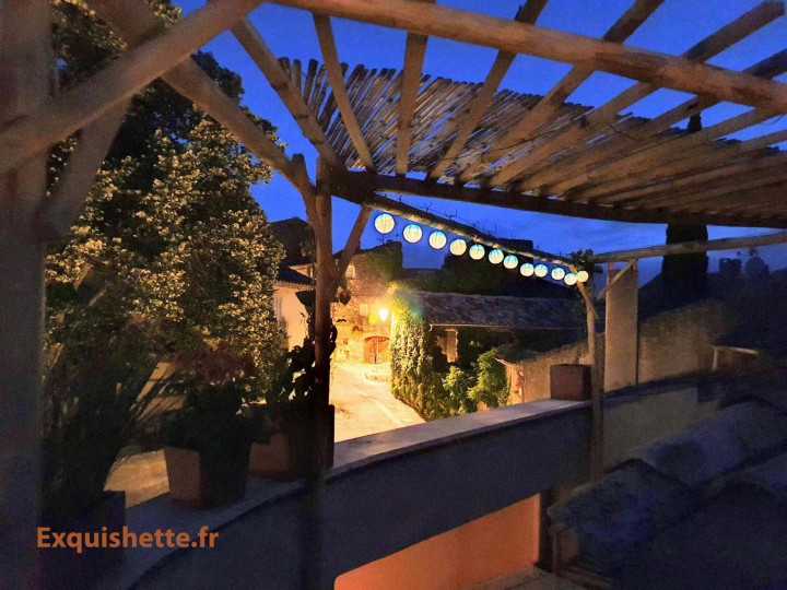 L'exquishette De Lourmarin, Un Nid Sur Les Toits. - Lourmarin