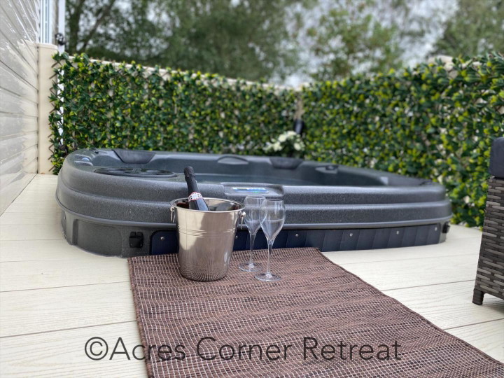 Acres Corner Retreat Inc Hot Tub At Tattershall Lakes Country Park - Lincolnshire