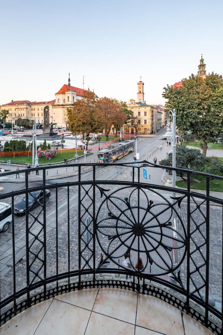 Leogrand Apartments On Doroshenka Street 1 - Lviv