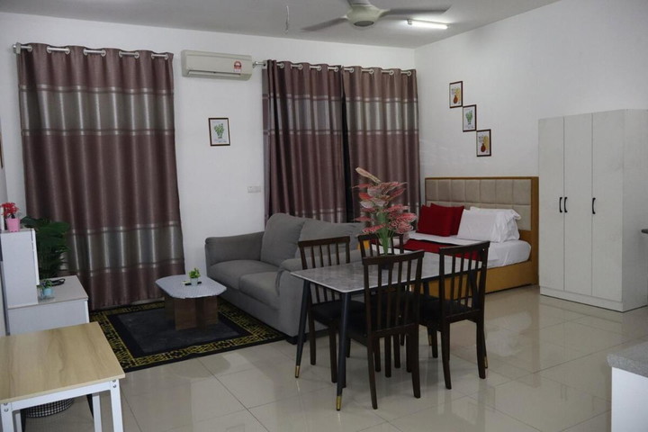 Cozy Luxury Suits Fast Wifi Free Park Netflix Pool View 262 - Cyberjaya