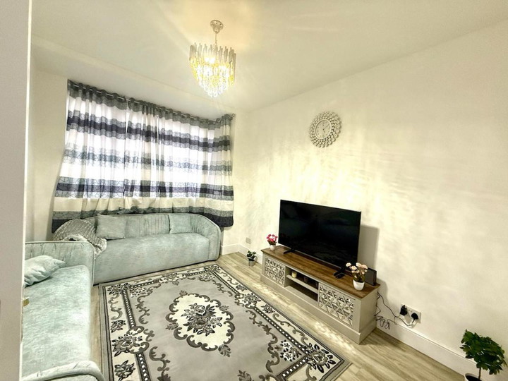 Spacious 5 Bedrooms In Excel Big Ben And Westfield - Ilford