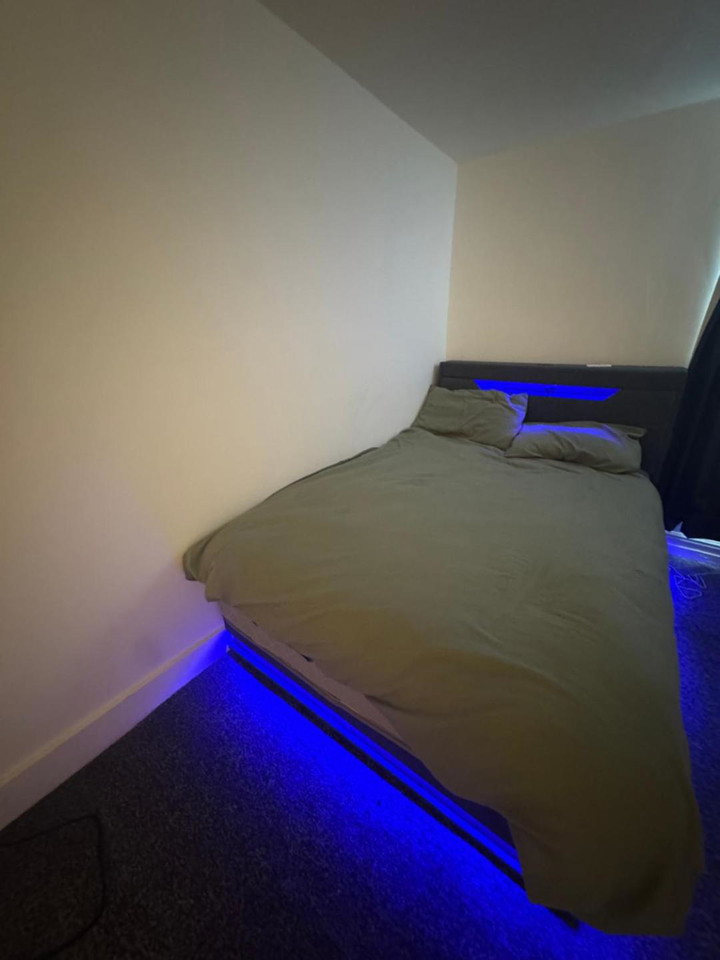 Stylish One Bedroom Flat In A Great Location - Bolton