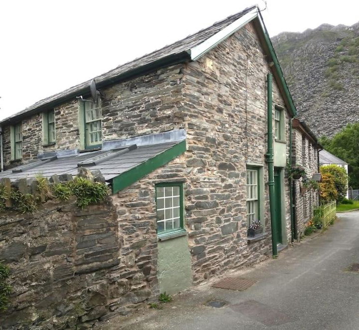Ty Hen - Quirky Grade Ii Listed Cottage - Blaenau Ffestiniog