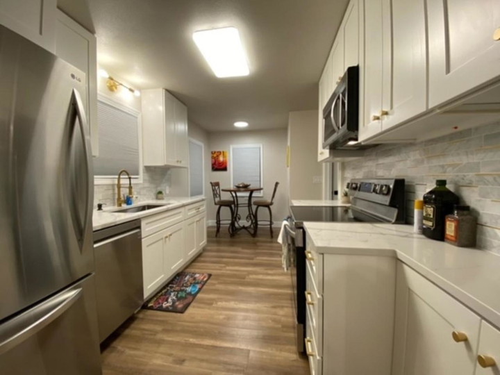 Charming Brick Home With Bonus Space & Foosball - Spokane Valley, WA
