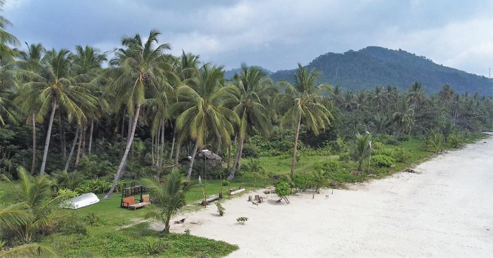 Binga Beach Resort - San Vicente, Philippines