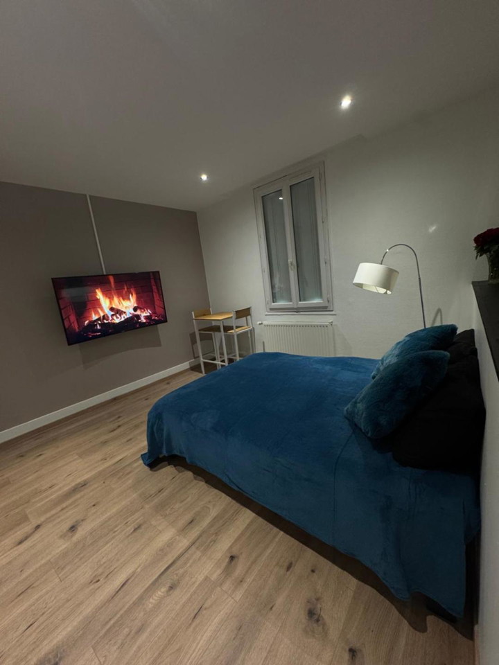 Comme à La Maison - Chambre Et Salle De Bain Privée - Poligny