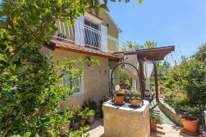 Peaceful House In Nature Nearby National Park Krka - Croatia